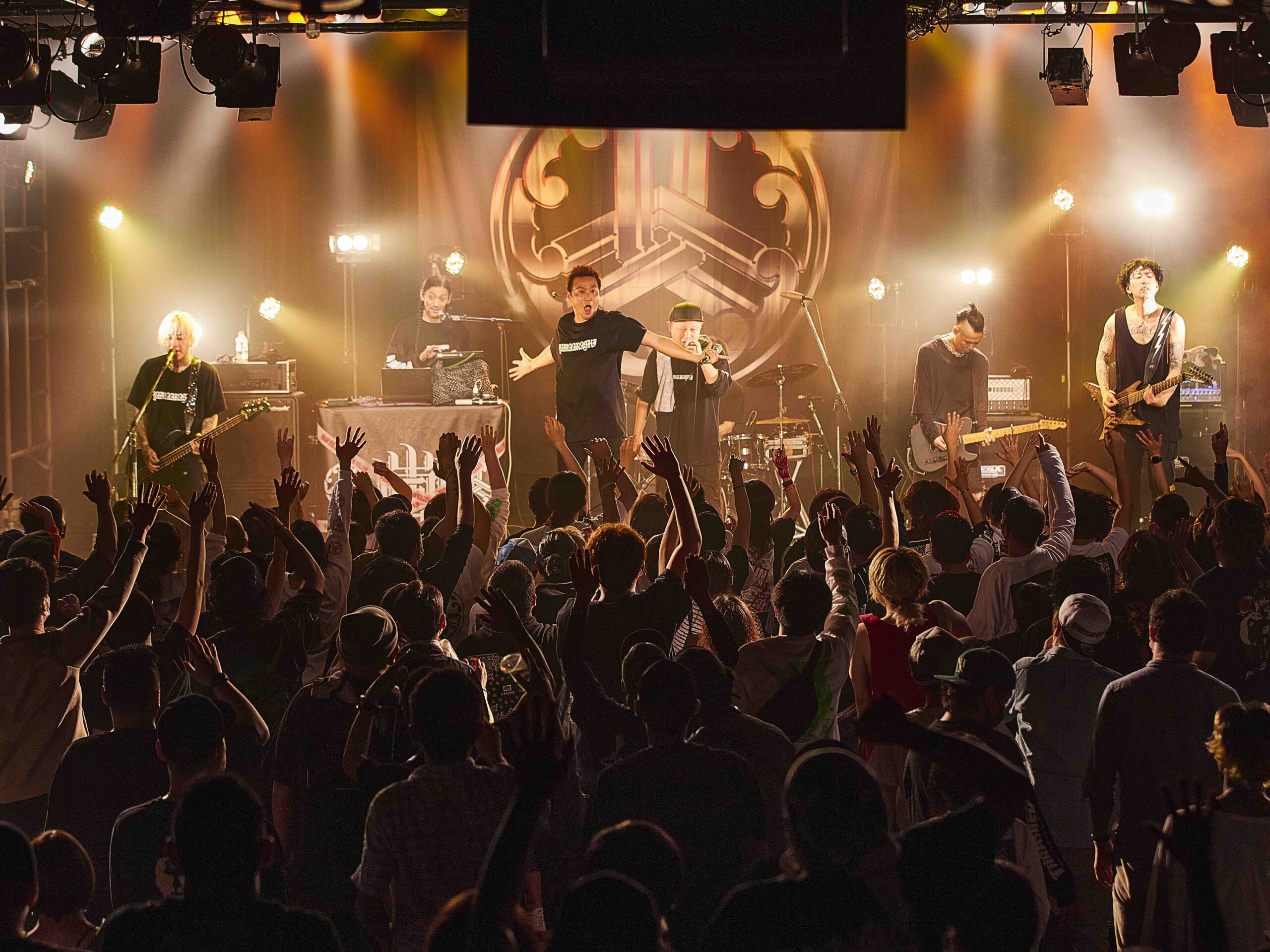 BIOGRAPHY | 山嵐 Official WebSite